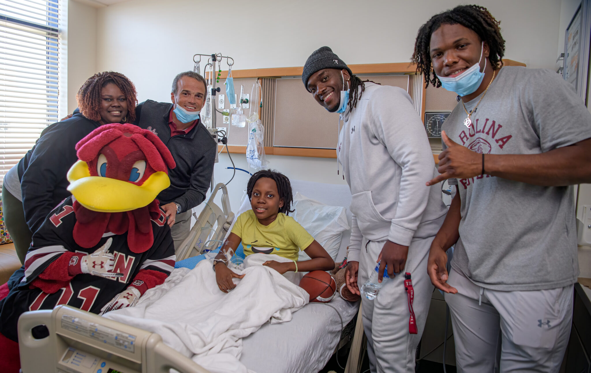 Usc Football Coach Players And Cocky Bring Smiles To Prisma Health